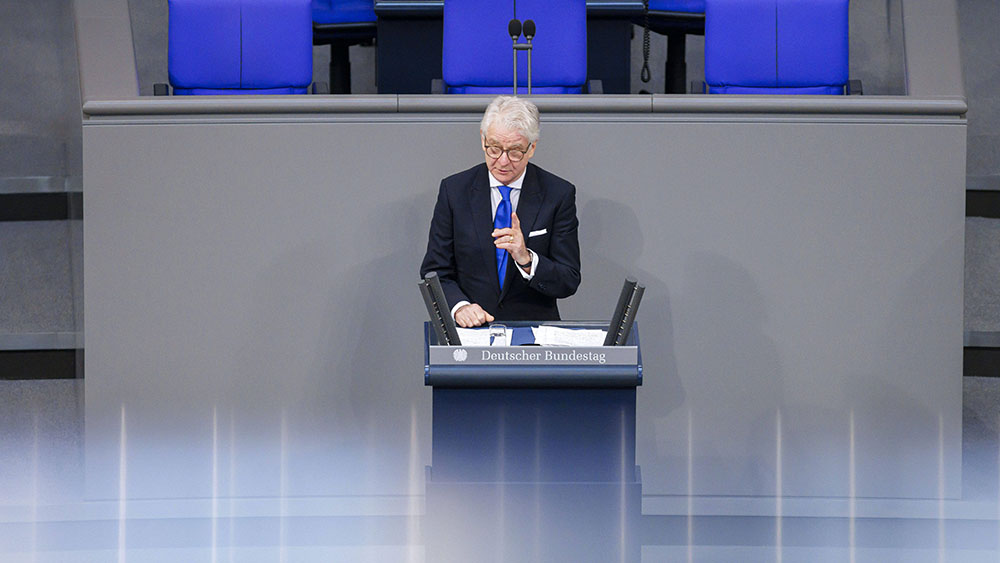 Holocaust-Gedenken im Bundestag: „Sei ein Mensch!“ | Evangelische Zeitung